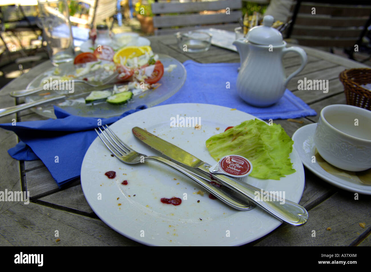 empty plate cafe finished meal outside table food eating diet Stock ...