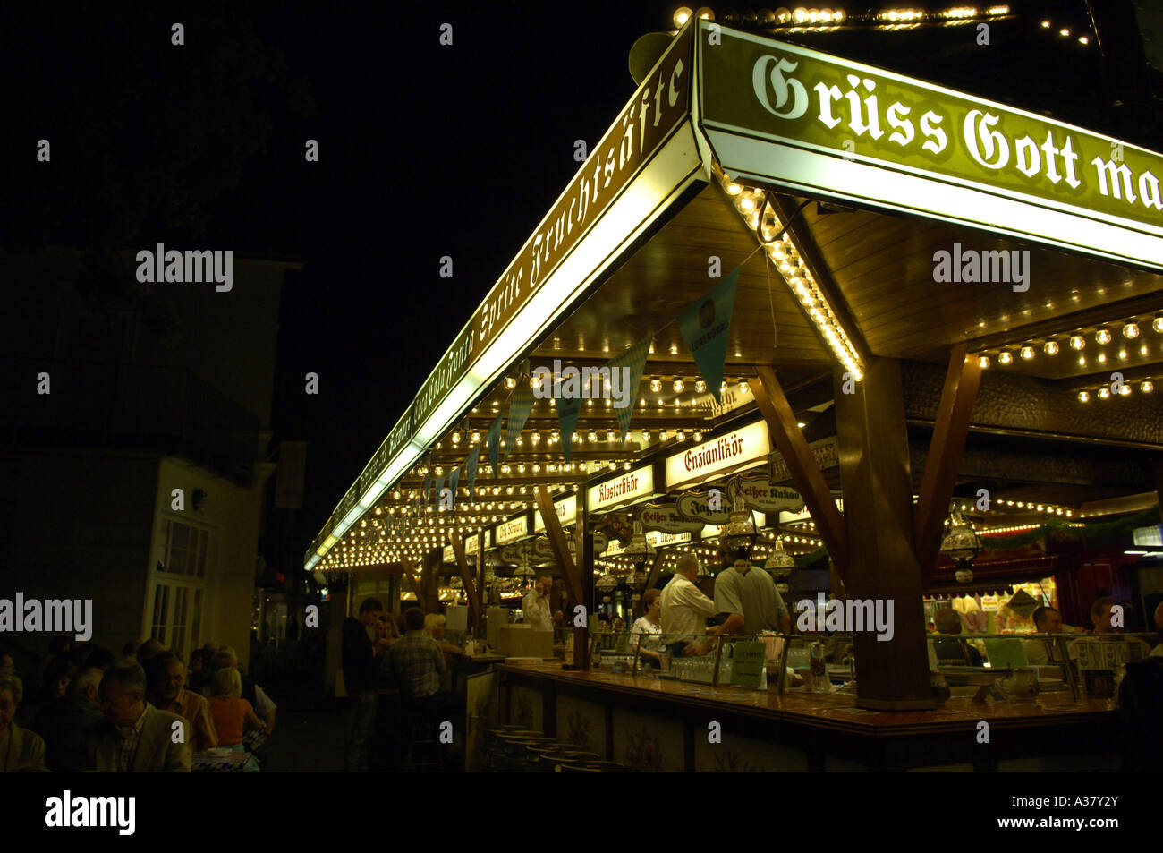 bar gruss gott people german deutschland deutsch germany fest festival ...