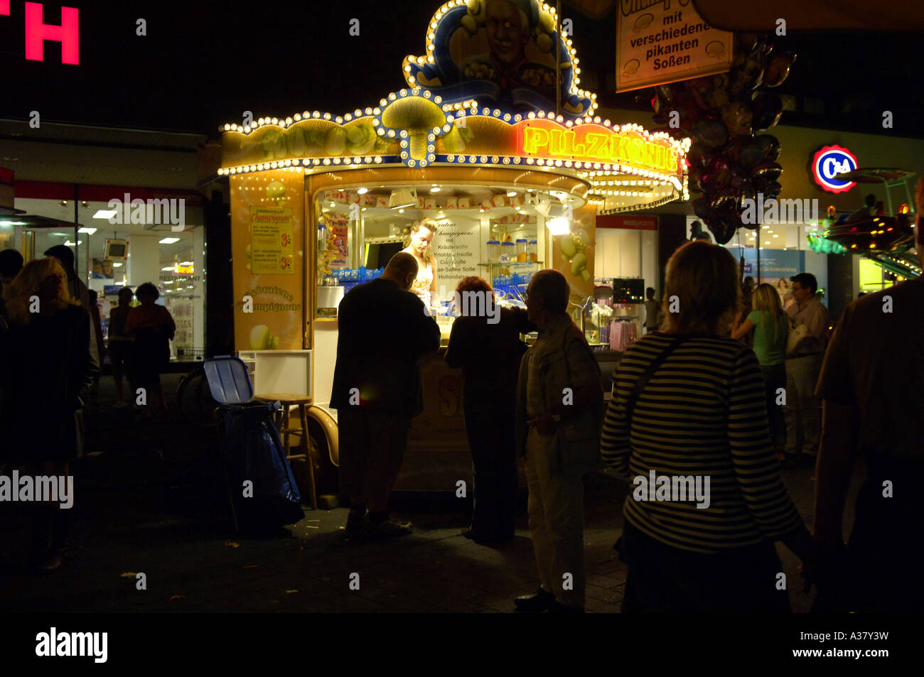 german deutschland deutsch germany fest festival night evening dark ...