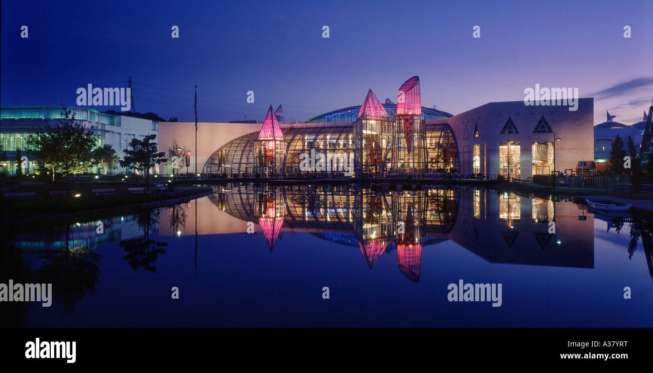 Night view of the Bluewater Shopping Centre, Kent Stock Photo - Alamy