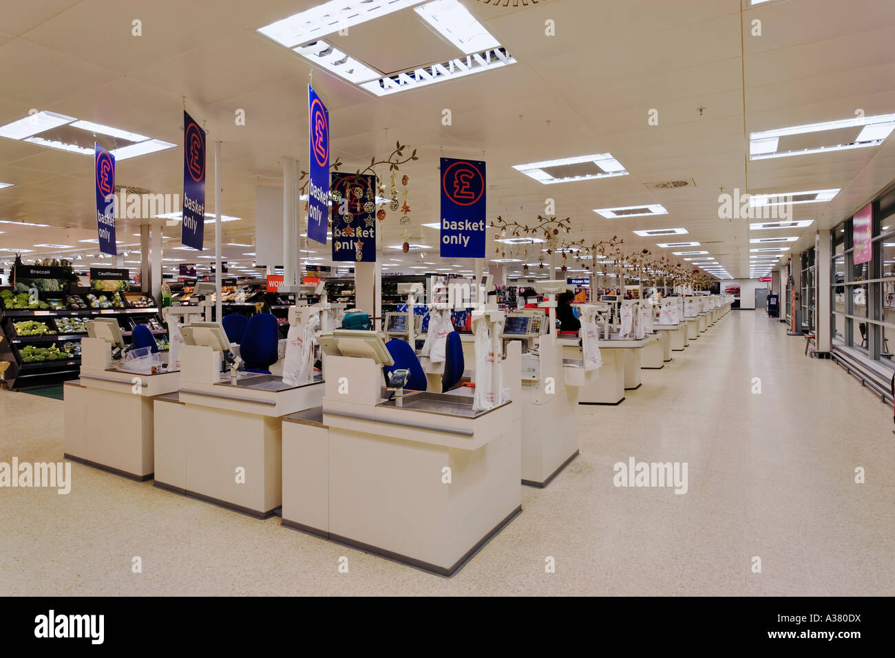 Supermarket checkout counters Stock Photo - Alamy