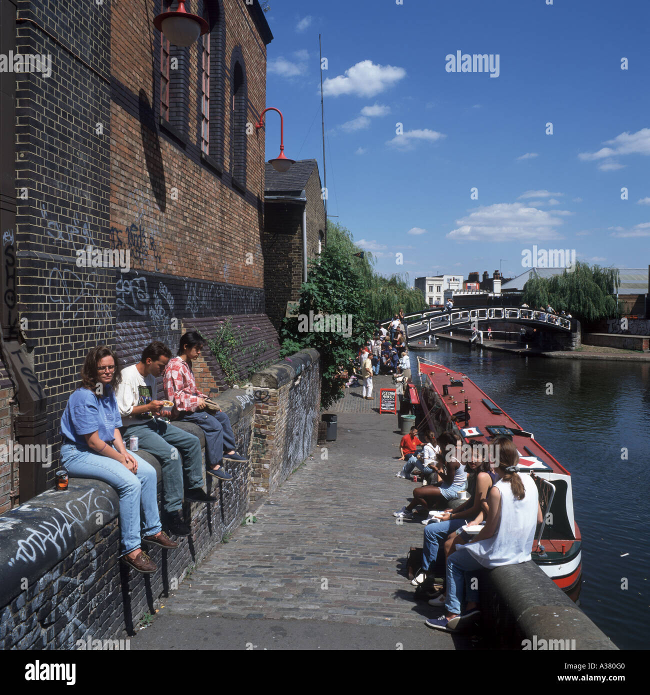 Camden lock footbridge hi-res stock photography and images - Alamy