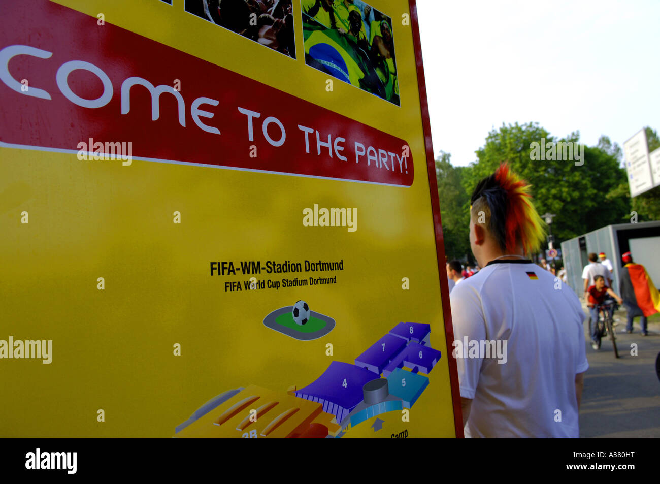 fanzone german mohawk wigs mohican fans hairdye fans world cup 2006 ...