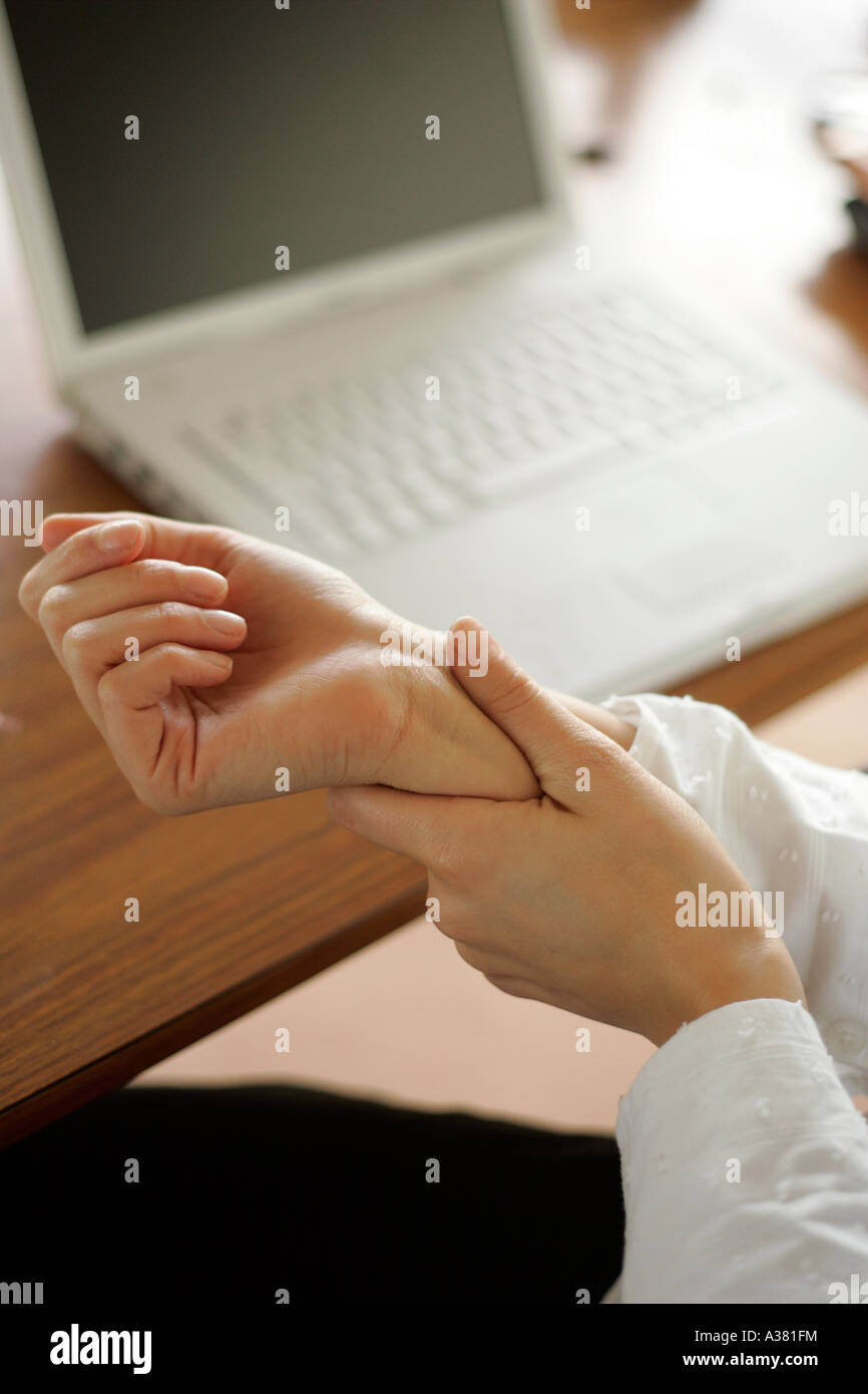 Repetitive Strain Injury Stock Photo - Alamy Repetitive Strain Injury Stock Photo - Alamy