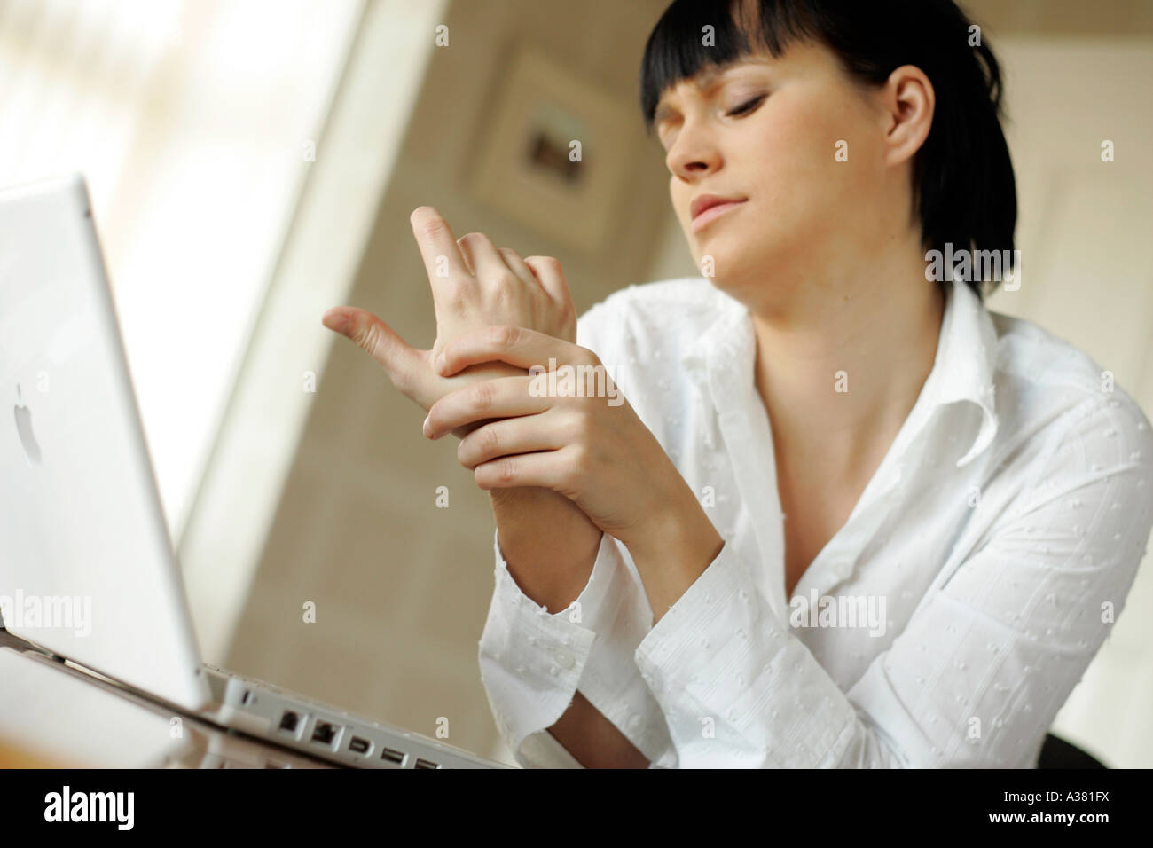 Repetitive Strain Injury Stock Photo - Alamy Repetitive Strain Injury Stock Photo - Alamy
