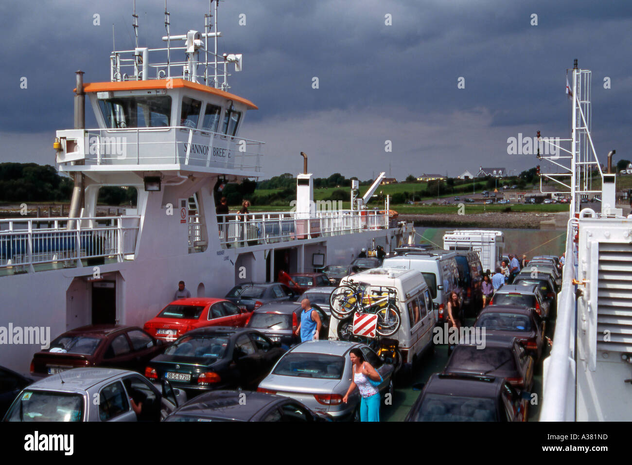 Shannon Ferry between Tarbert and Killimer on the Shannon Estuary ...
