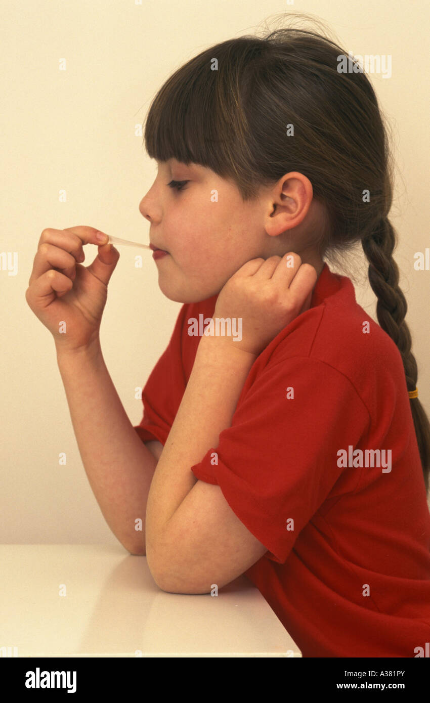 Stretching bubble gum hi-res stock photography and images - Alamy