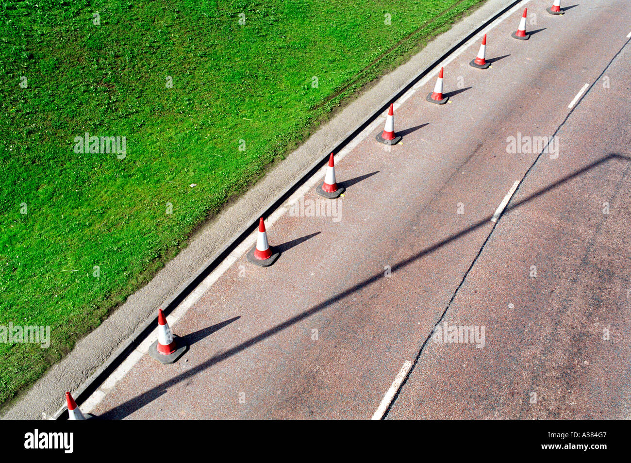 Contra flow hi-res stock photography and images - Alamy