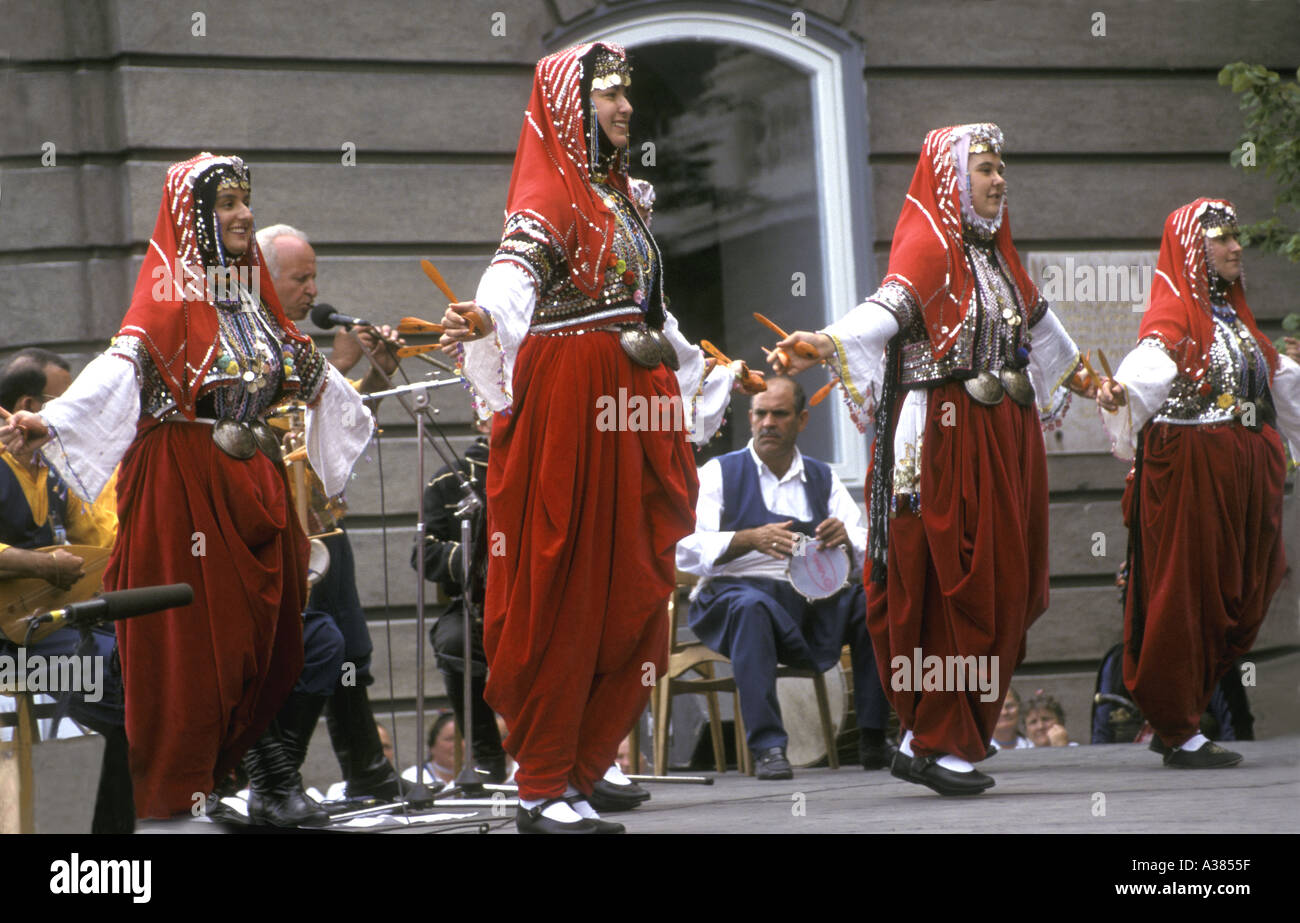 Dancing turkish woman hi-res stock photography and images - Alamy