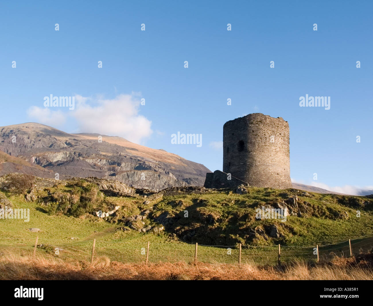 Dolbadarn castle 13th century hi-res stock photography and images - Alamy