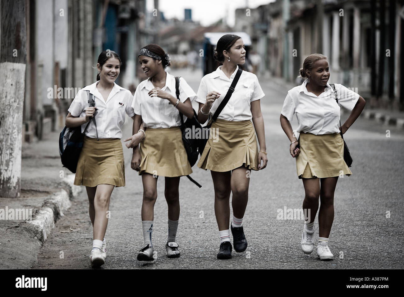 Schoolgirls uniforms latin america hi-res stock photography and images ...