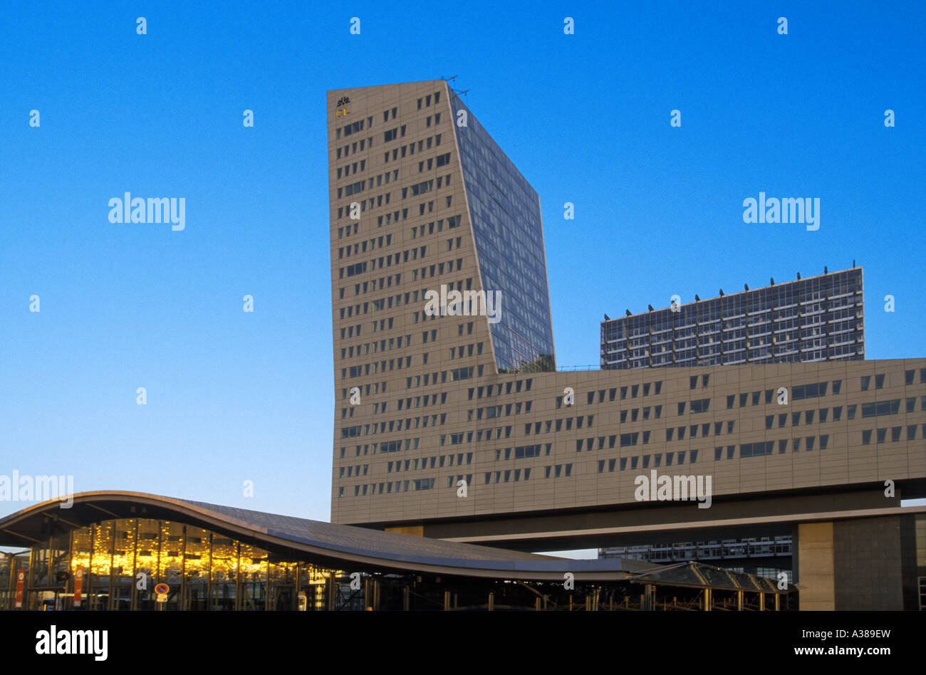 CREDIT LYONNAIS TOWER - LILLE EUROPE - NORD - FRANCE Stock Photo - Alamy