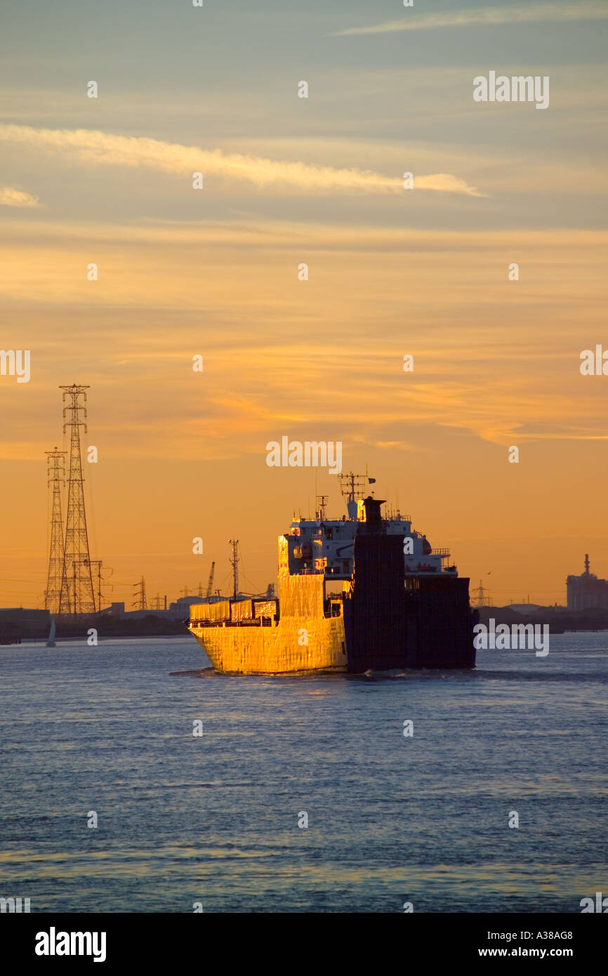Cargo ship on river thames hi-res stock photography and images - Alamy