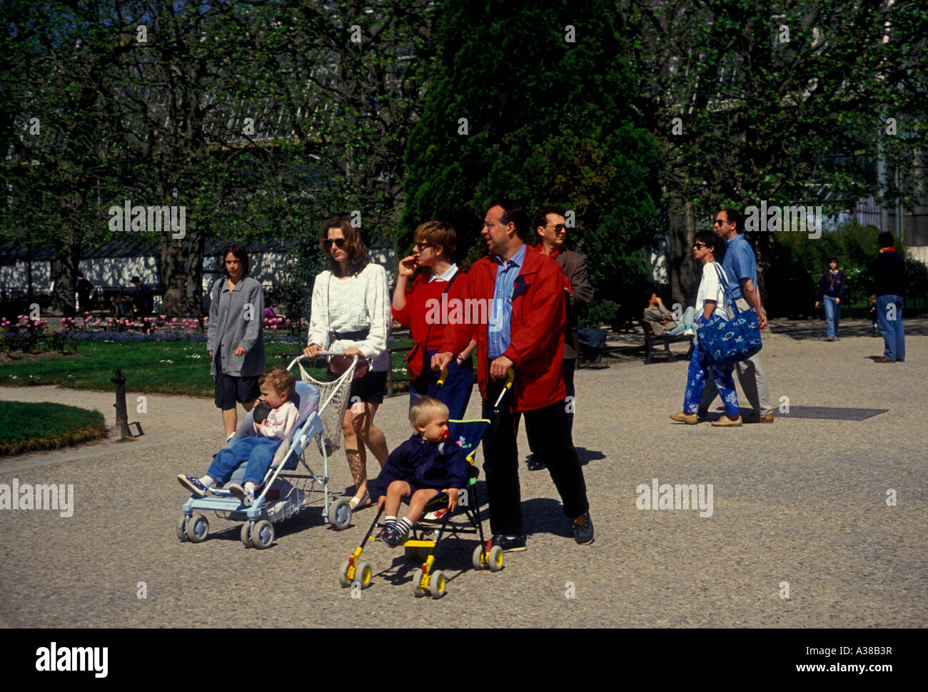 French people, mother and father, child, children, family, families ...