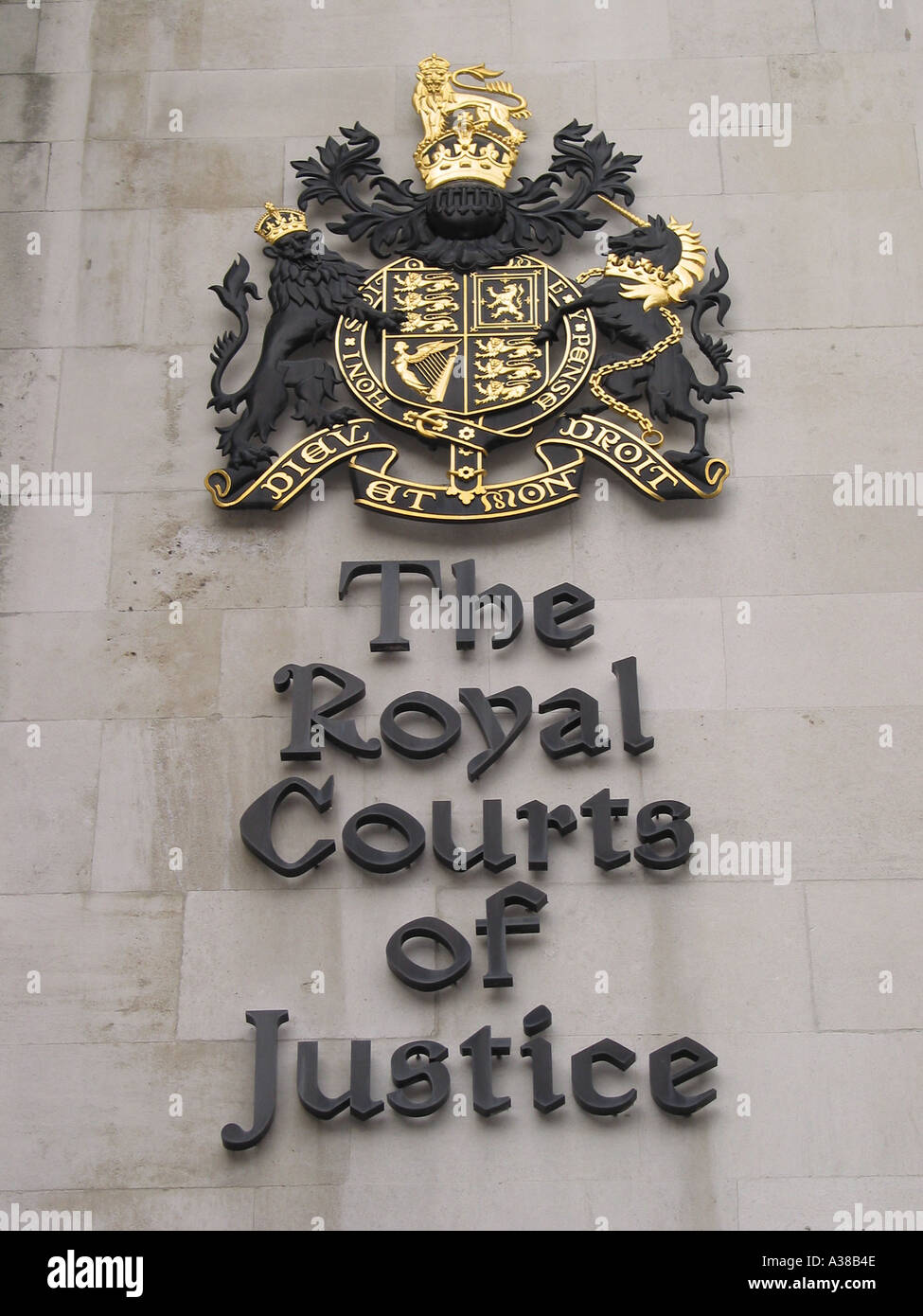 The Royal Courts of Justice also known as the Law Courts, Strand ...