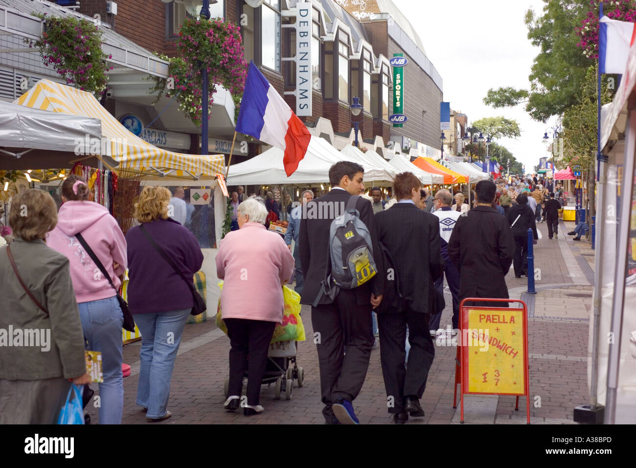 French Market in New Road Gravesend Kent Stock Photo - Alamy
