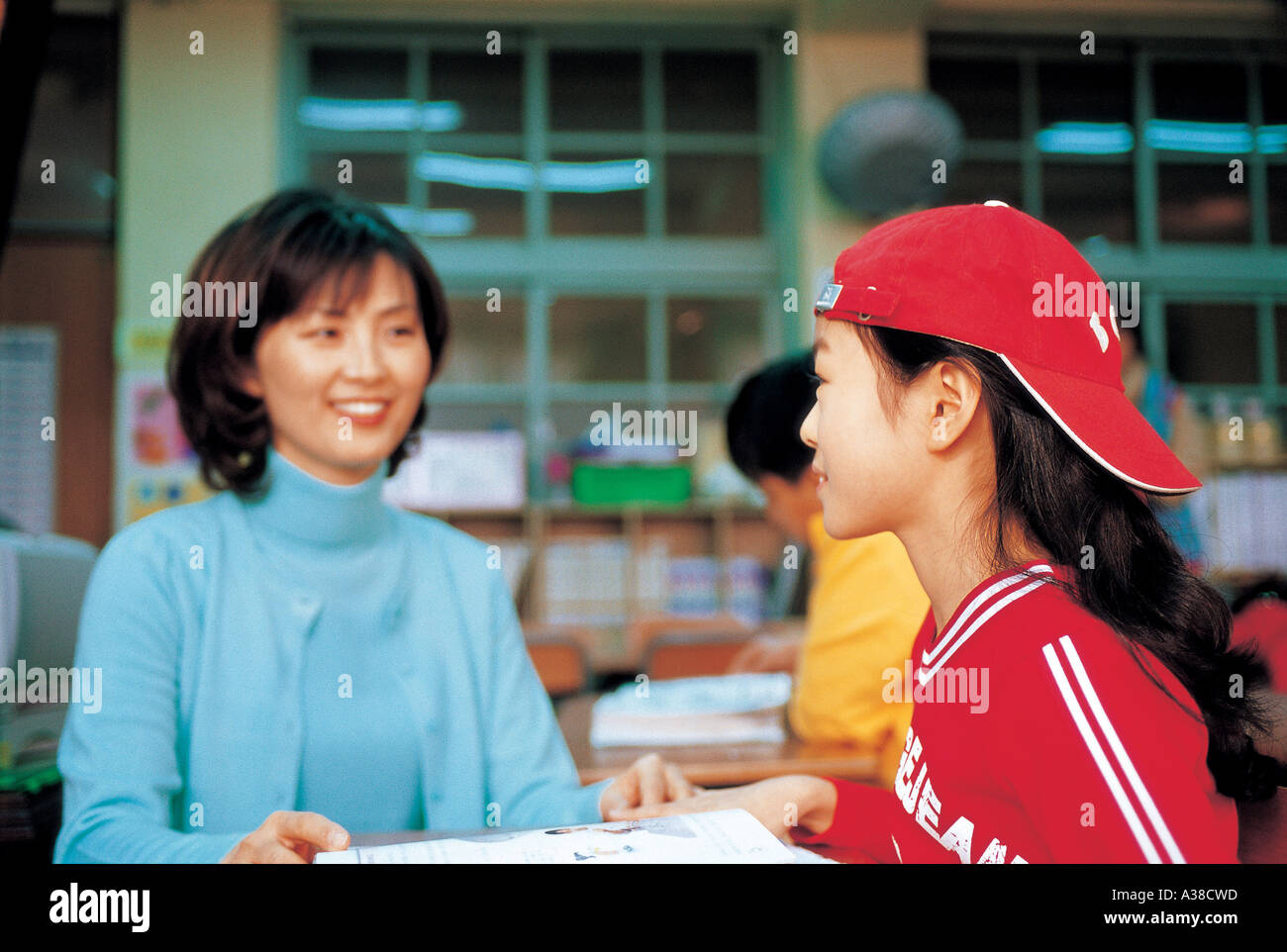Korean lecturer hi-res stock photography and images - Alamy