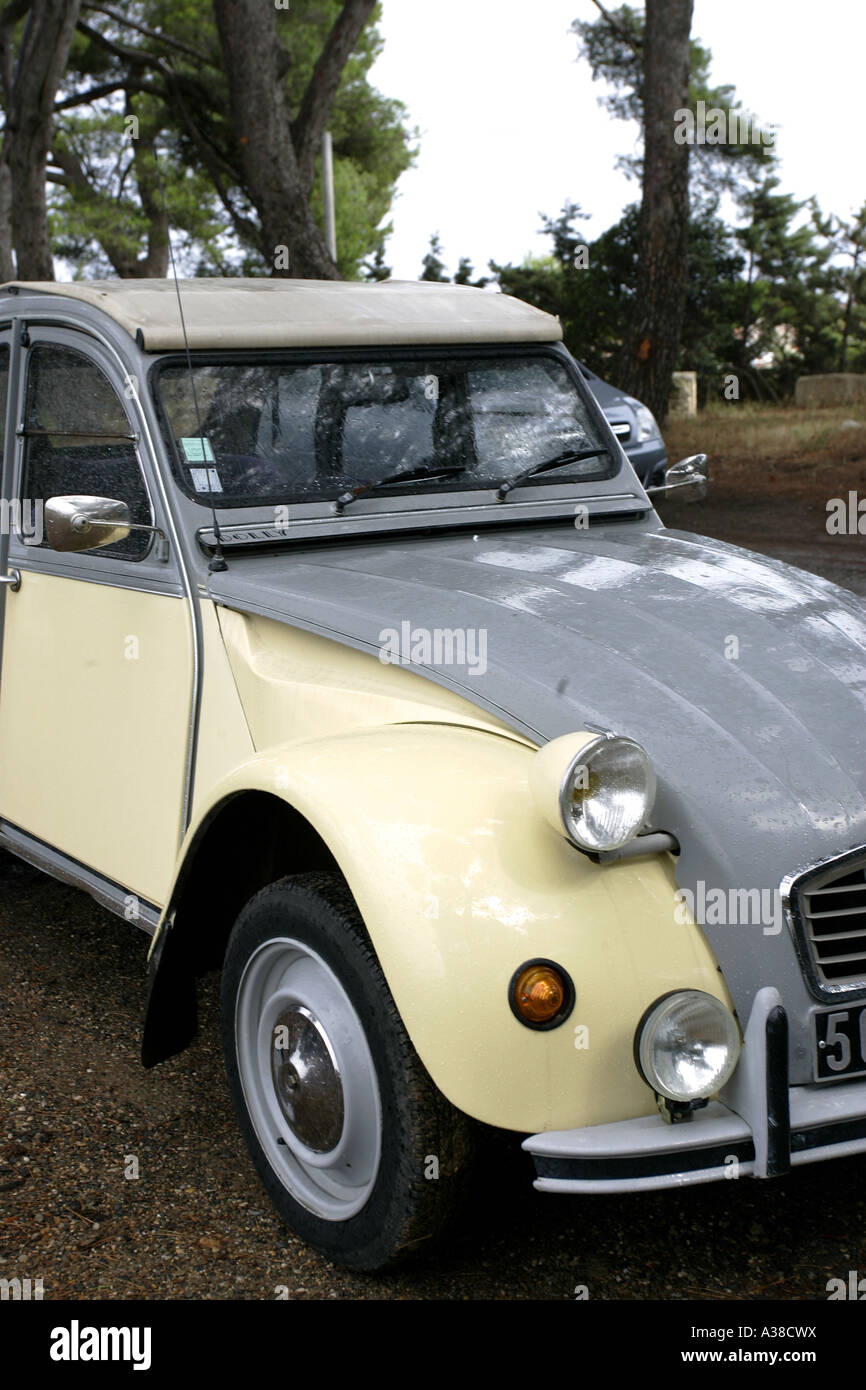 2CV CAR FRANCE Stock Photo - Alamy