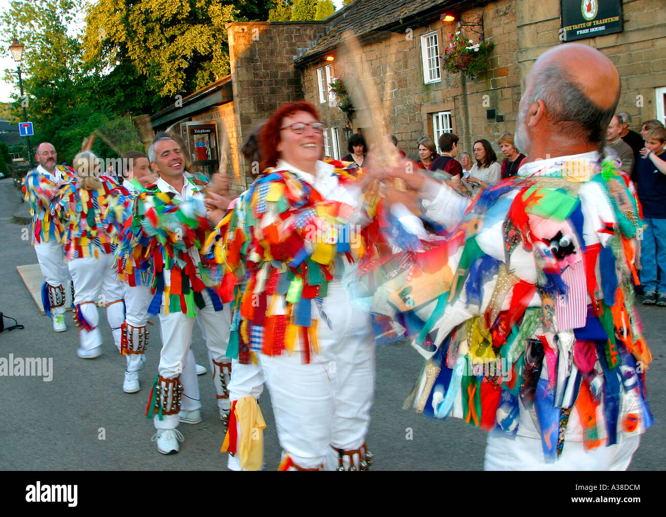 MORRIS MEN DERBYSHIRE ENGLAND Stock Photo - Alamy