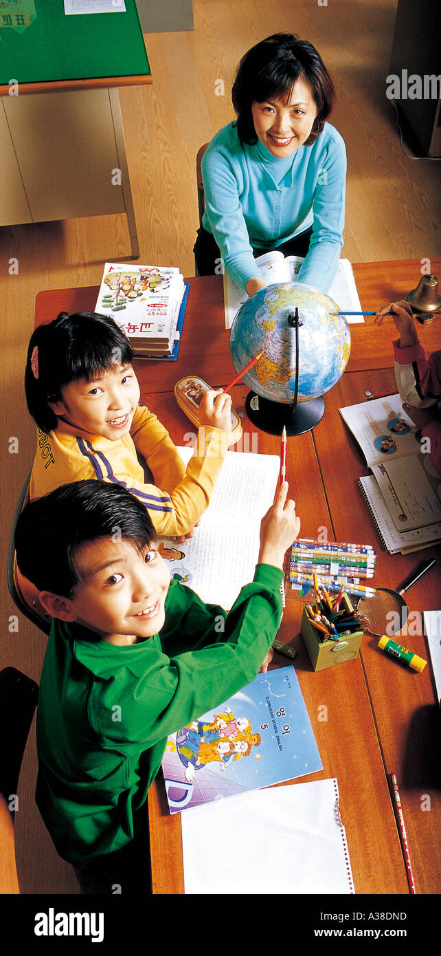 Korea students classroom hi-res stock photography and images - Alamy