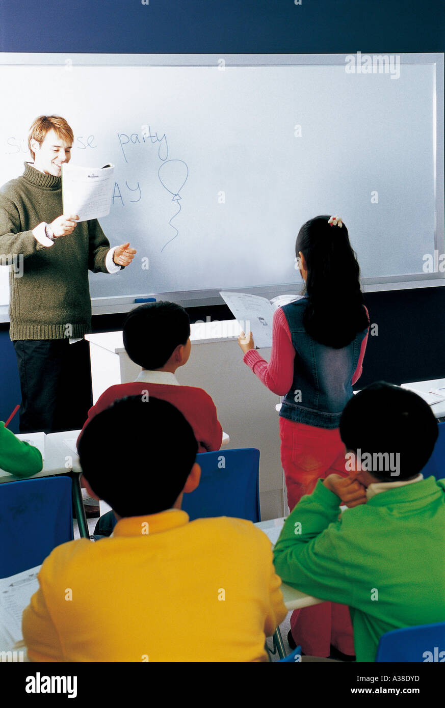 Korean lecturer hi-res stock photography and images - Alamy