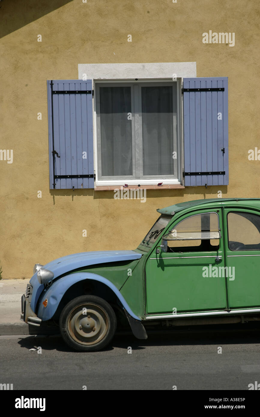 CITROEN 2CV OLD FRENCH CAR Stock Photo - Alamy