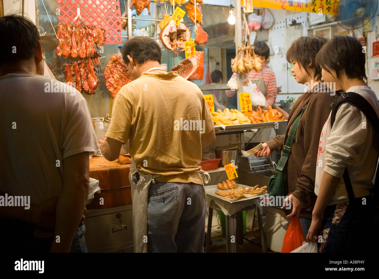 Cooked food stall in Mongkok, Hong Kong Stock Photo - Alamy