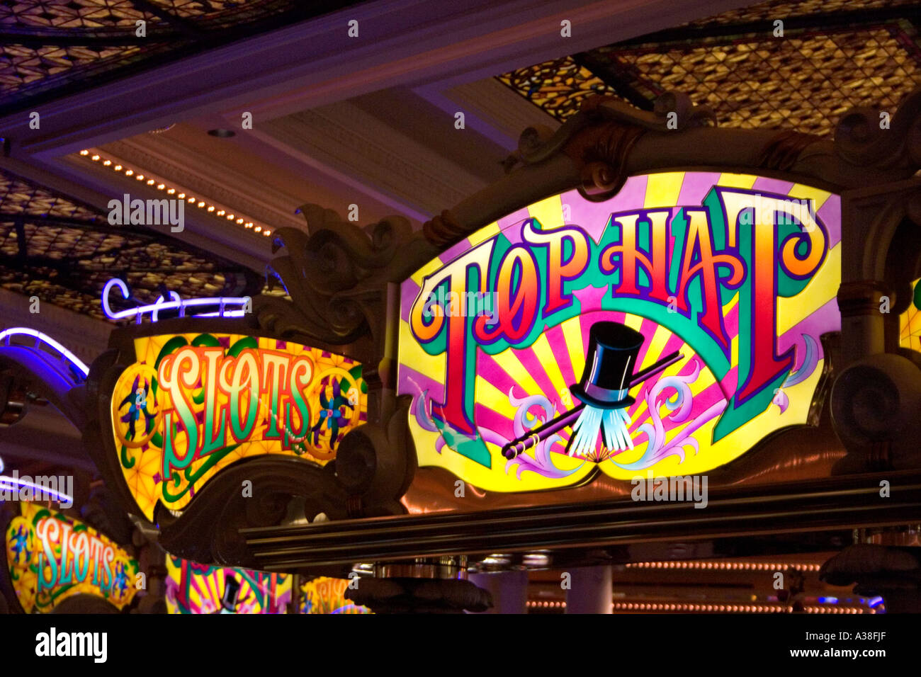 Casino signage hi-res stock photography and images - Alamy