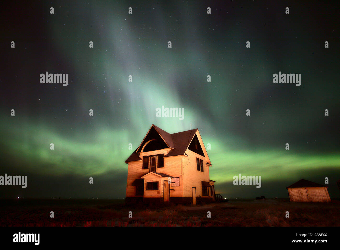 Northern lights saskatchewan farm hi-res stock photography and images ...