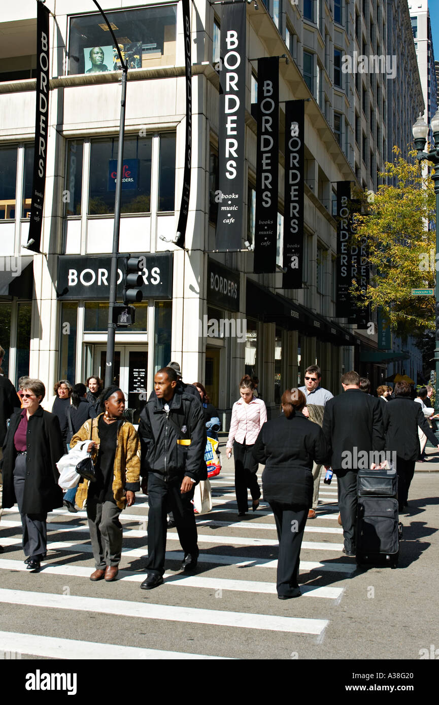 ILLINOIS Chicago Pedestrians in State Street crosswalk Borders ...