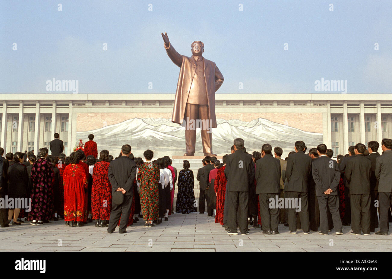 Crowd at Grand Monument Pyongyang North Korea Stock Photo - Alamy