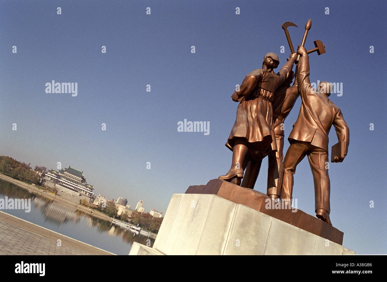 Juche tower statue hi-res stock photography and images - Alamy