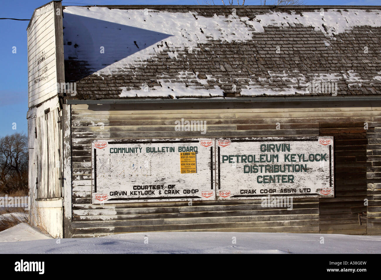 abandoned wooden filling station notice board sign Stock Photo - Alamy