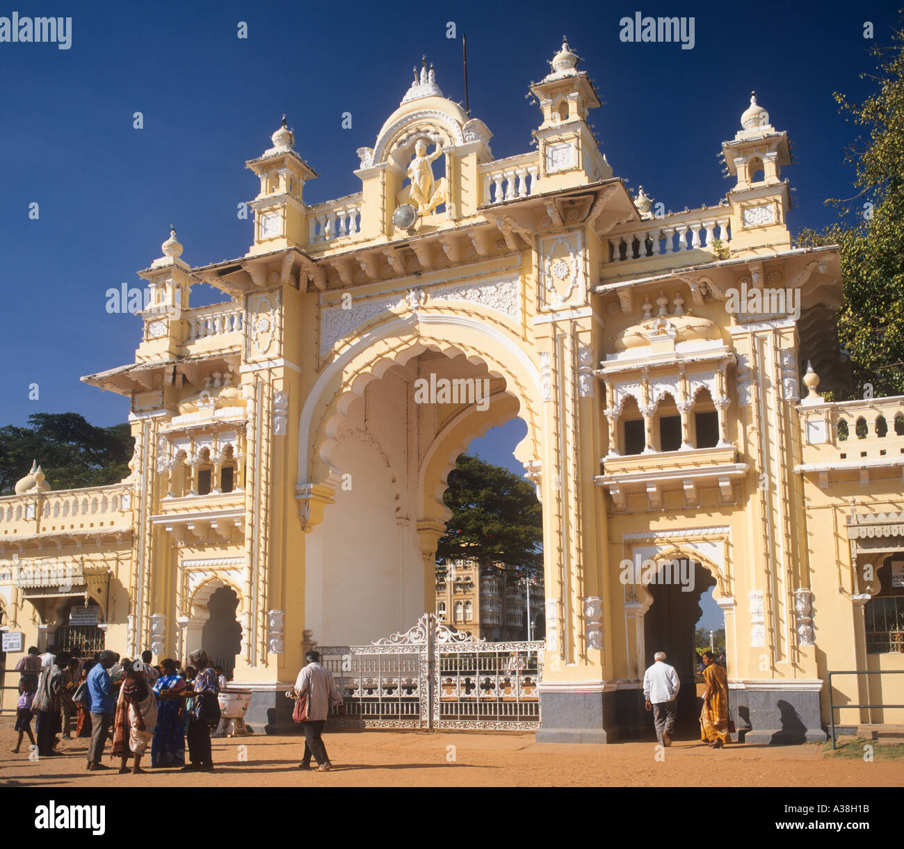 Mysore palace gateway hi-res stock photography and images - Alamy