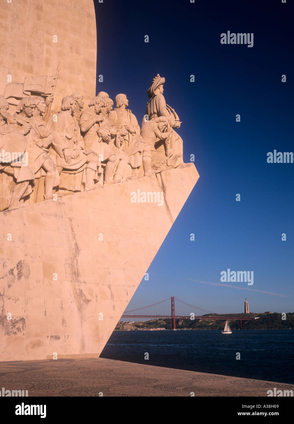 Monument de belem hi-res stock photography and images - Alamy