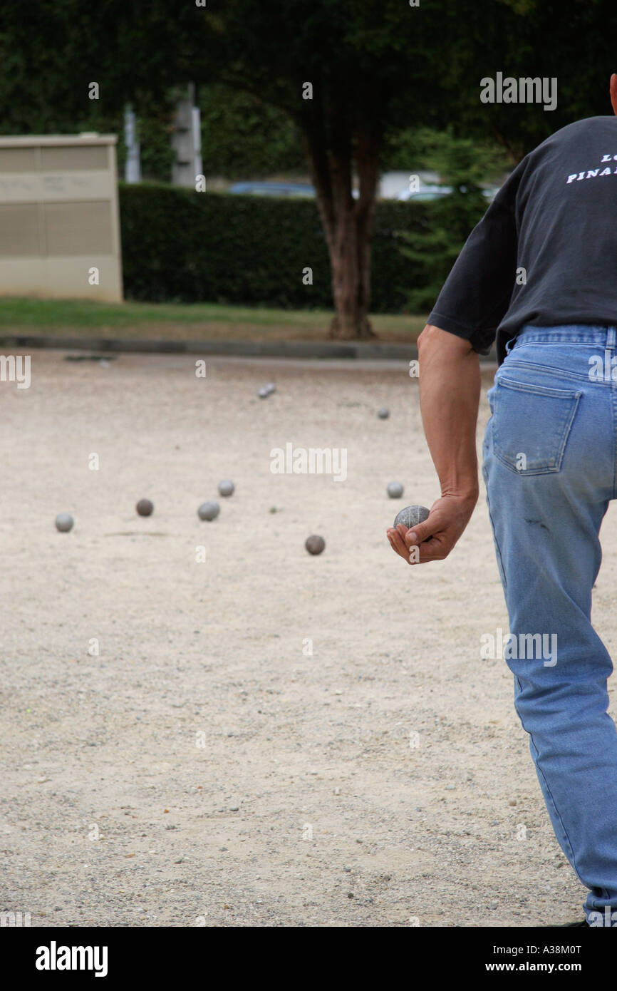 Throwing boules hi-res stock photography and images - Alamy