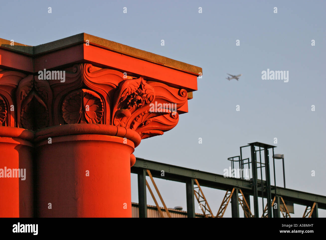 Original london bridge hi-res stock photography and images - Alamy