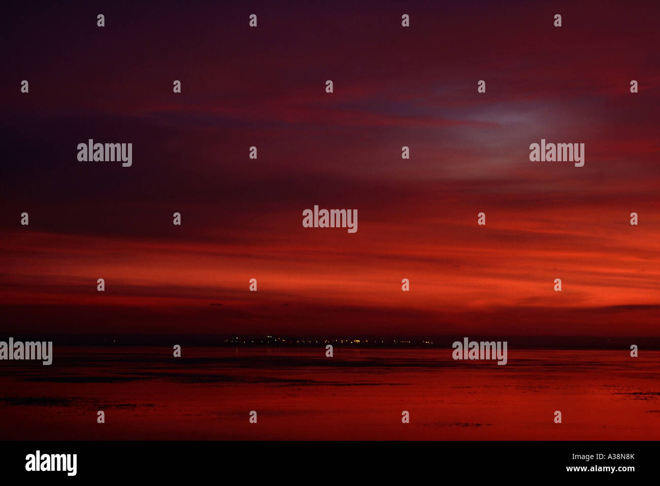 Wispy clouds and intense sun hi-res stock photography and images - Alamy