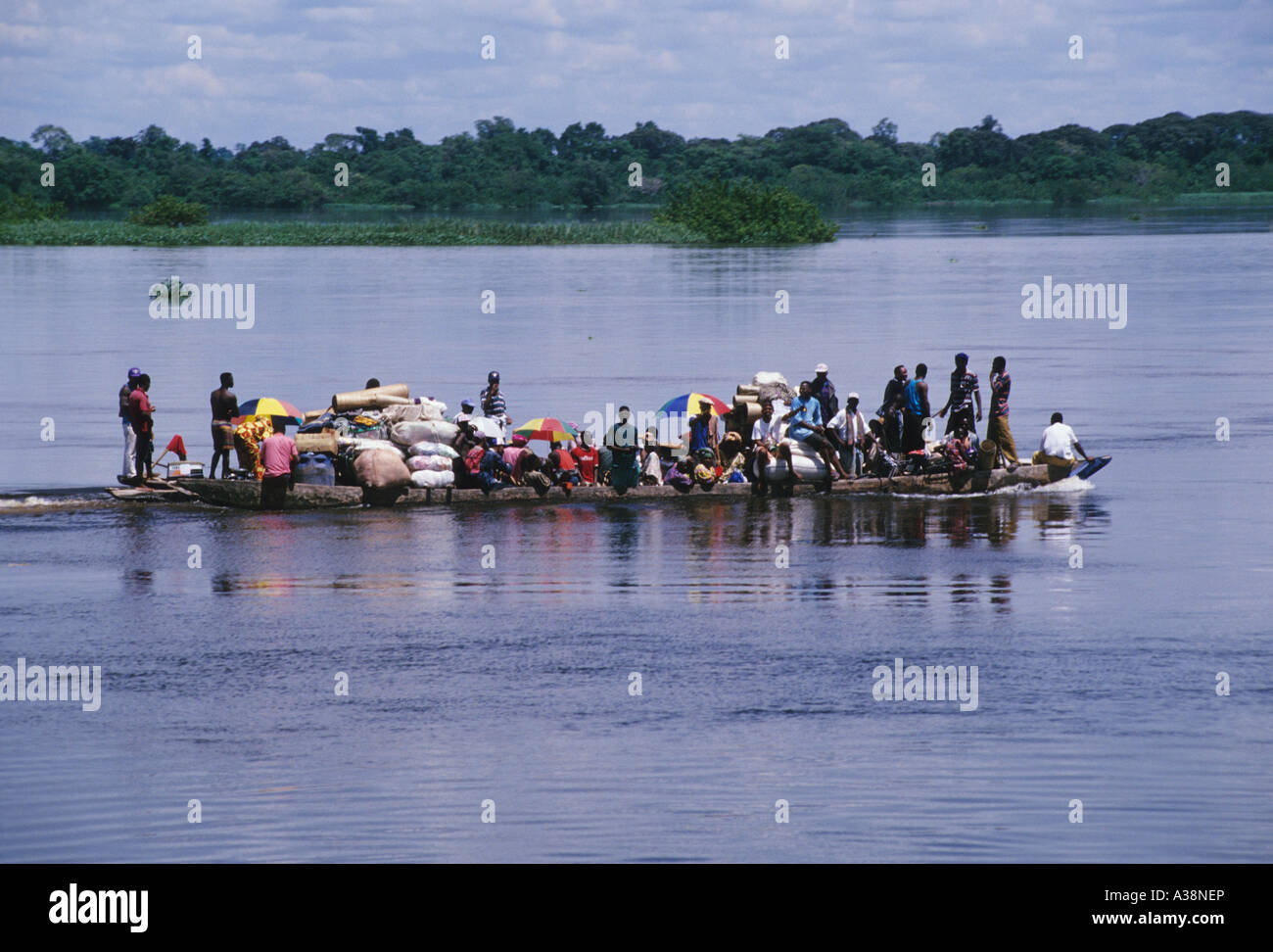 motorised pirogue congo river Stock Photo - Alamy