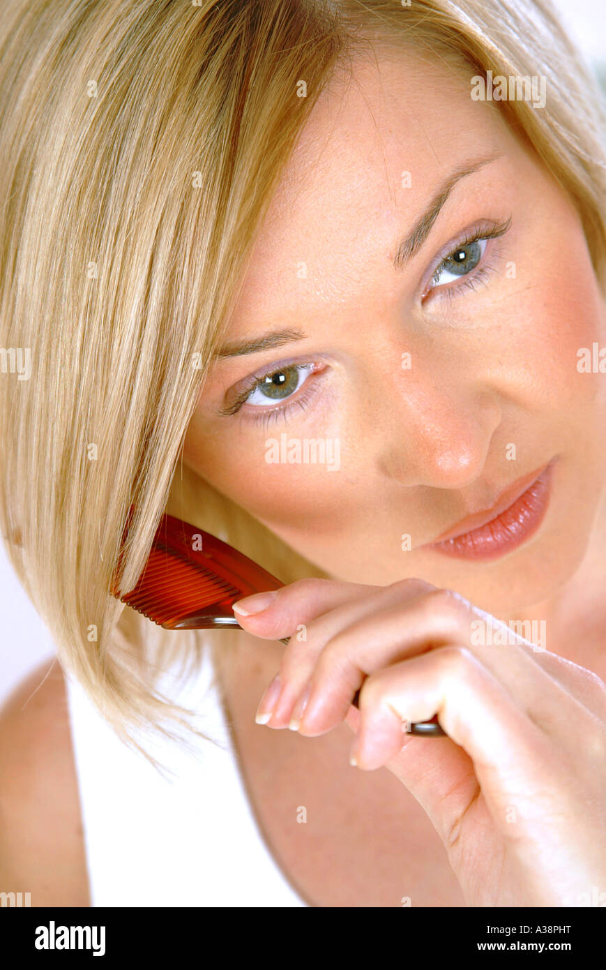 Frau blonde haare hi-res stock photography and images - Alamy Frau blonde haare hi-res stock photography and images - Alamy