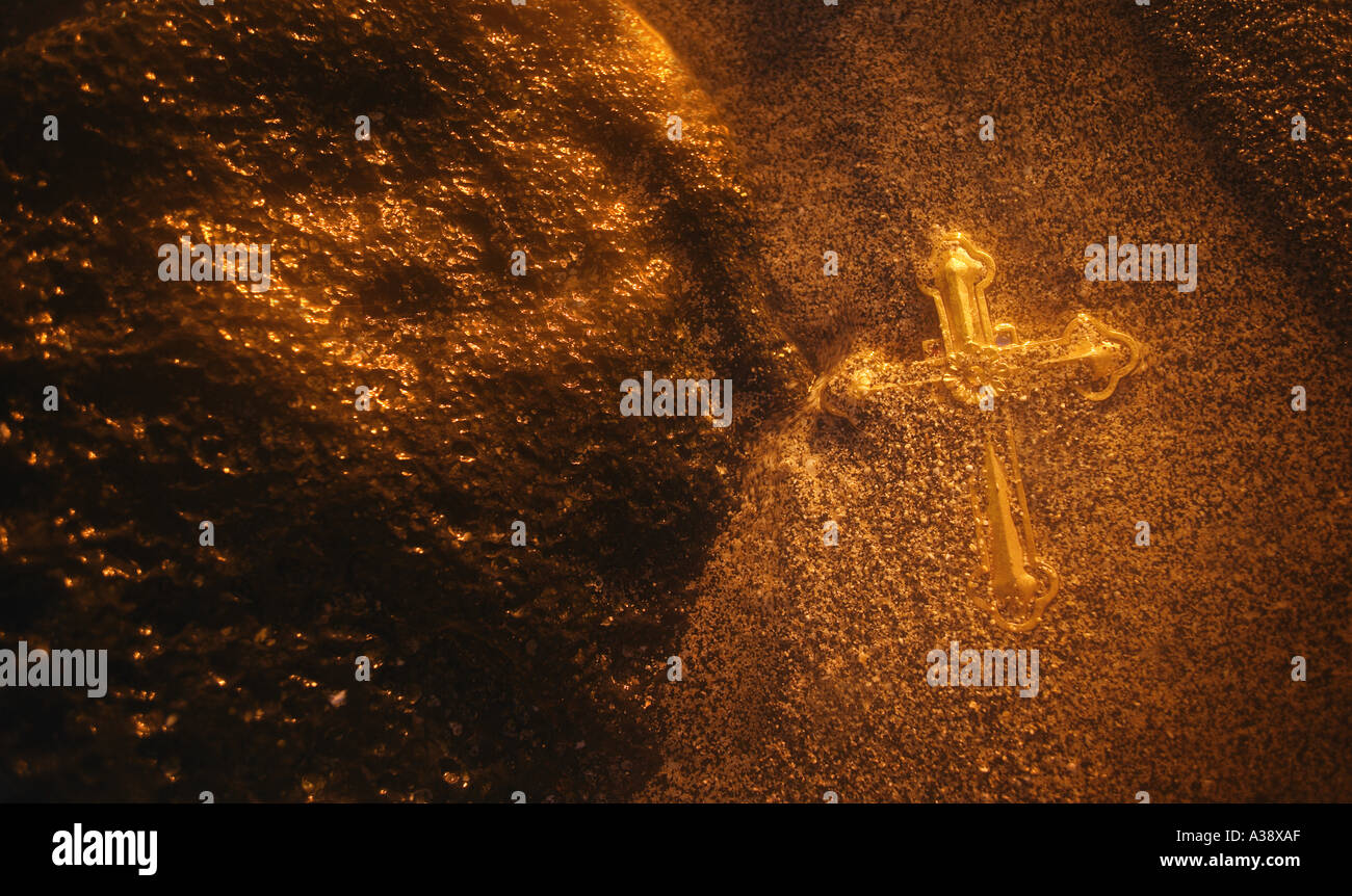 Golden_cross hi-res stock photography and images - Alamy