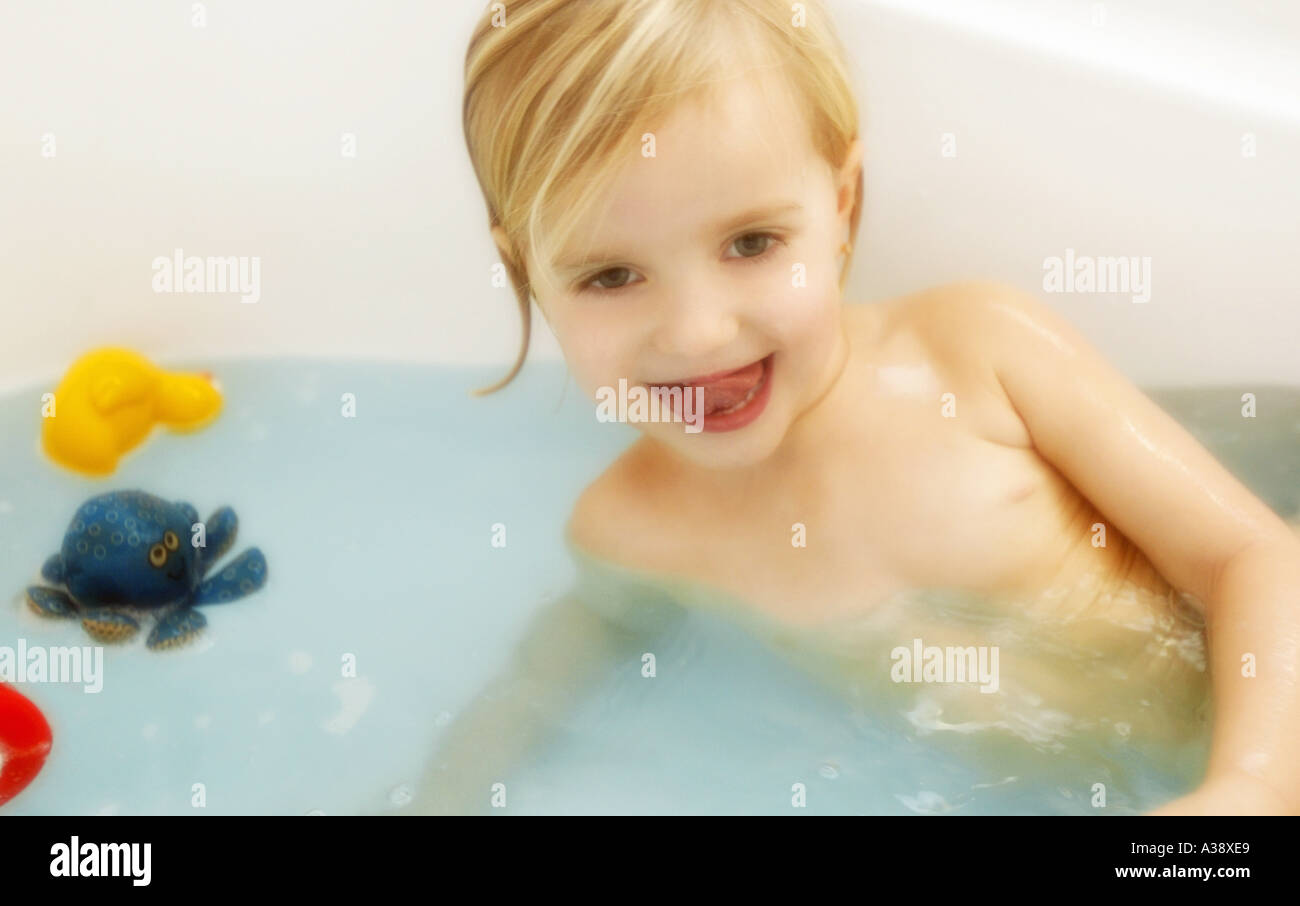 Child in bath Stock Photo - Alamy