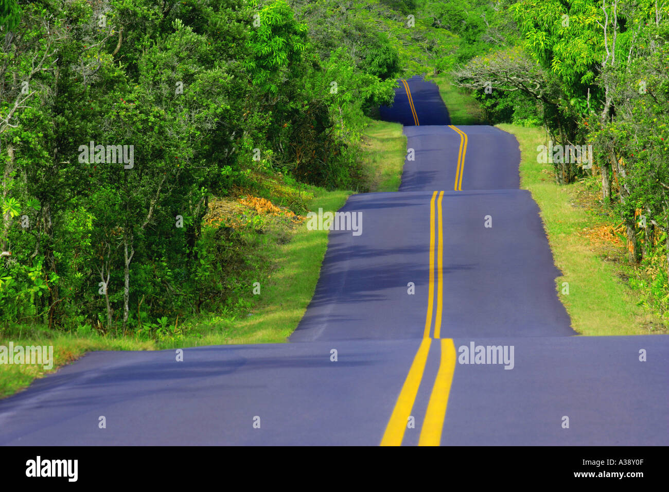 Hilly roadway hi-res stock photography and images - Alamy