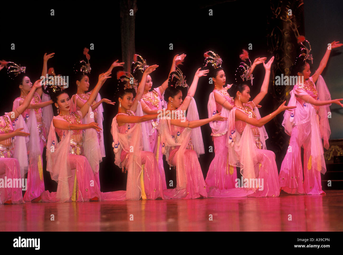 Chinese women dancers dancing dance performance music and dance at Tang ...