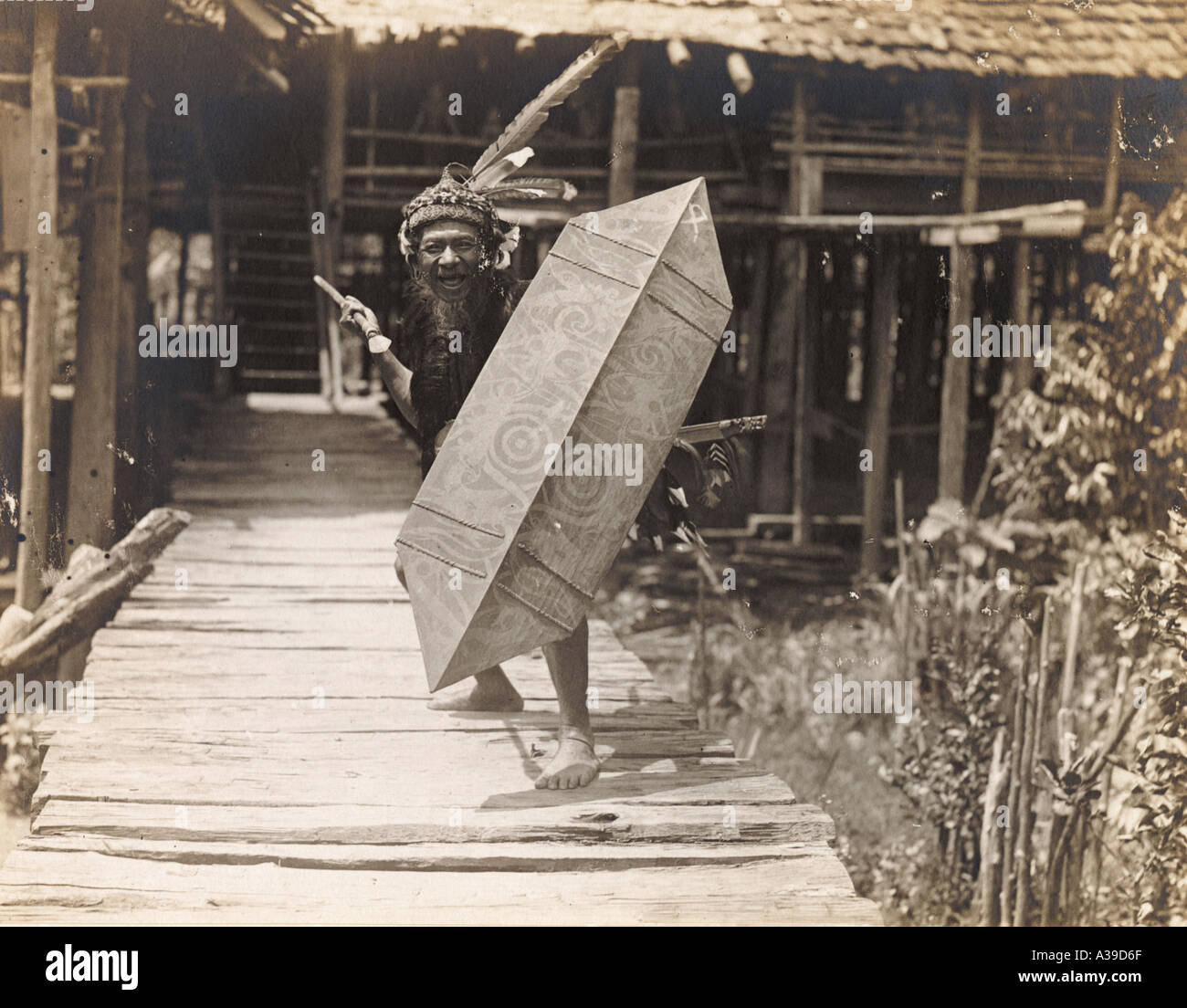A Kayan in war costume Stock Photo - Alamy