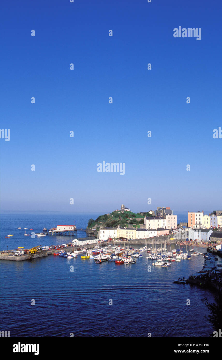 Tenby holiday resort hi-res stock photography and images - Alamy