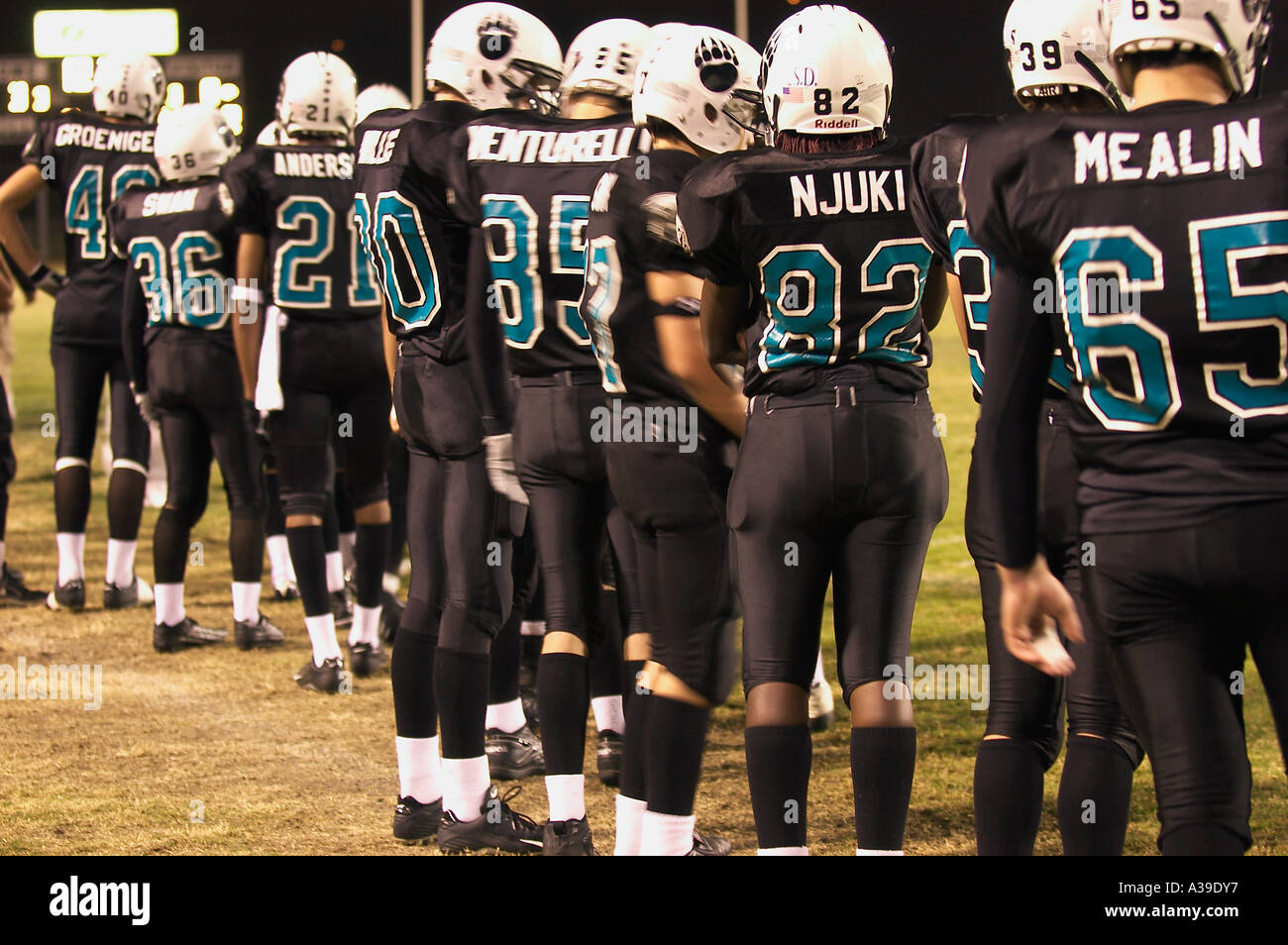 Sidelines at football game hi-res stock photography and images - Alamy