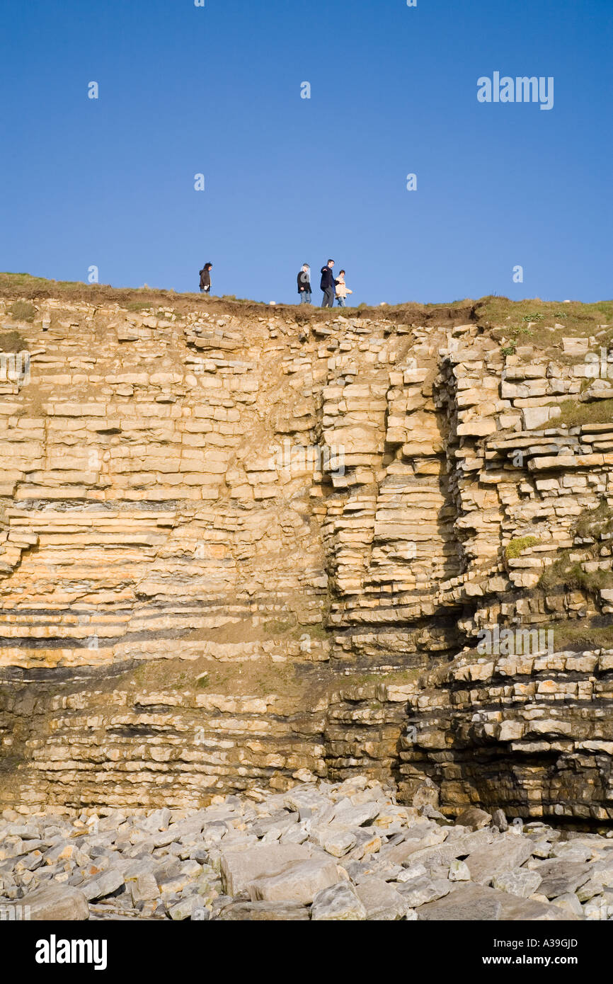 Unsafe clifftop hi-res stock photography and images - Alamy