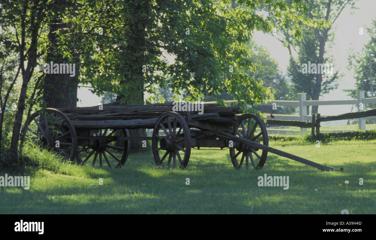 Old fashioned cart hi-res stock photography and images - Alamy