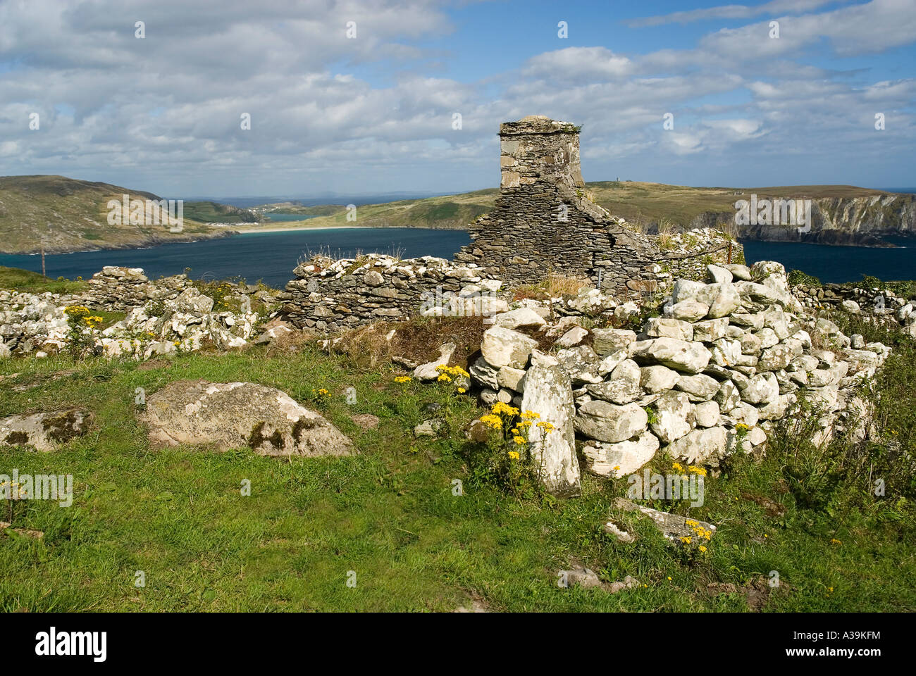 Irish Historic Cottage High Resolution Stock Photography and Images - Alamy